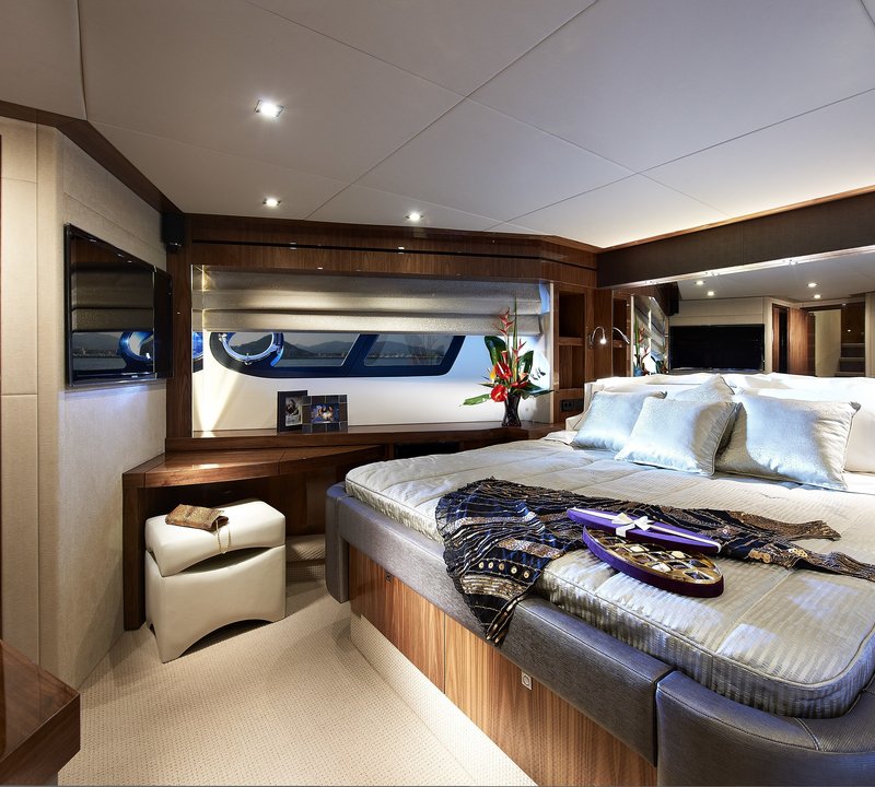 OASIS Yacht Charter Details, a Sunseeker 28 Superyacht | CHARTERWORLD ...